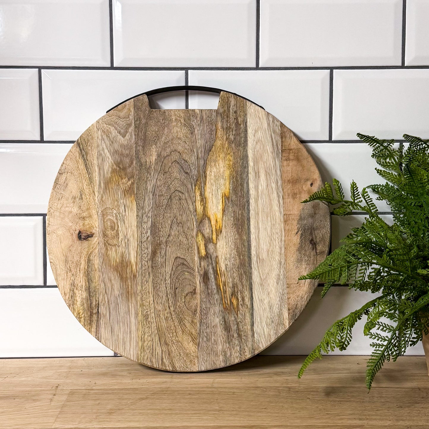 Round Mango Board with metal detail AW-816 – The Chopping Board Company